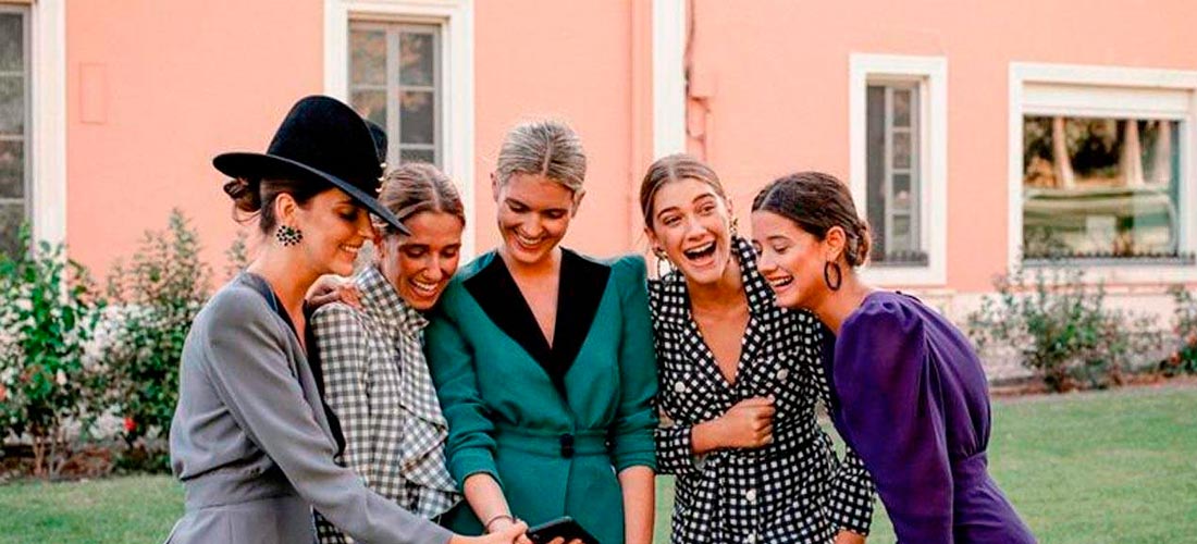 Luce como la invitada perfecta estos vestidos de invitada que te ...